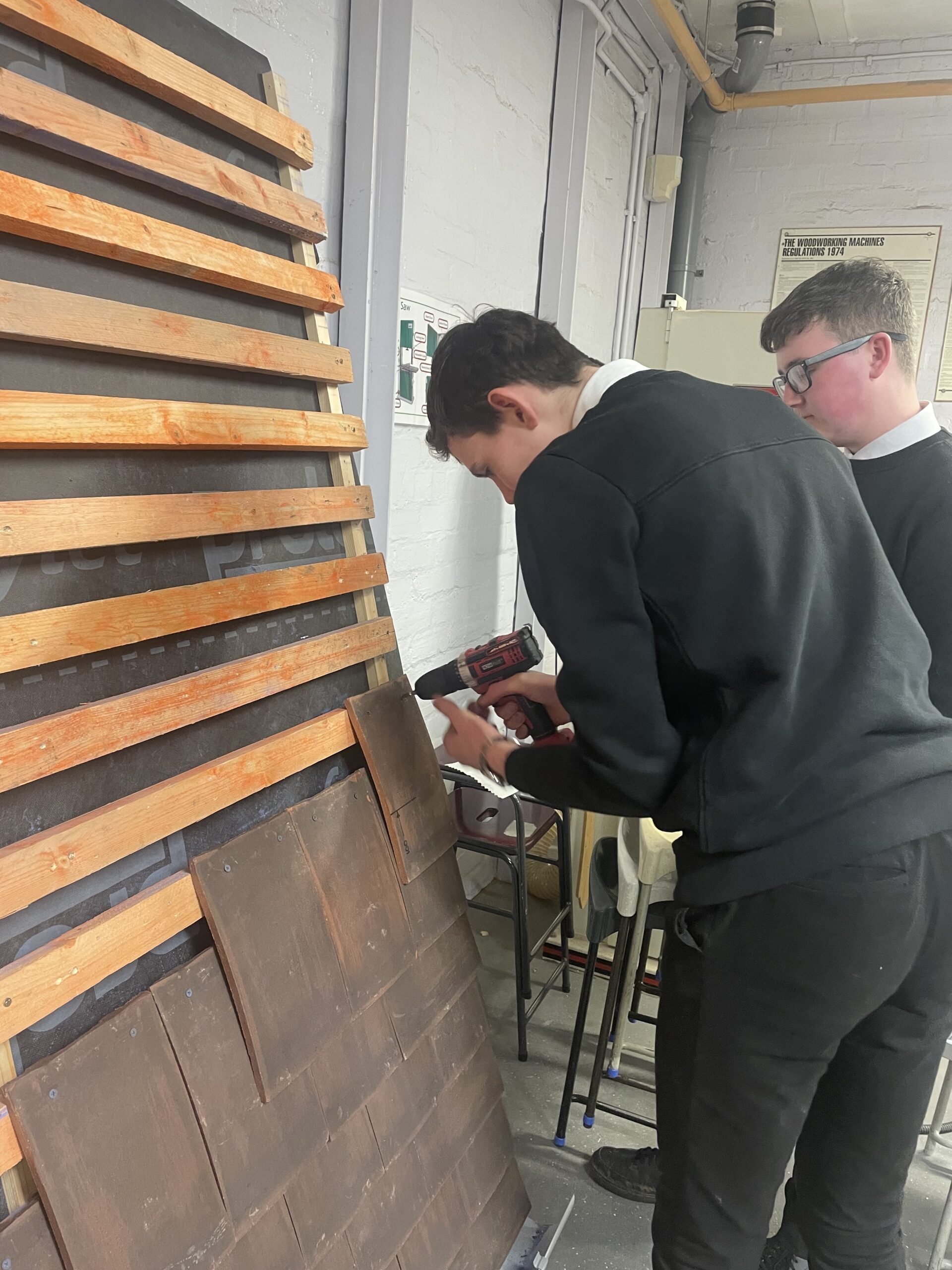 NFRC HELPS RENFREWSHIRE SCHOOL INTRODUCE SCQF ROOFING COURSE